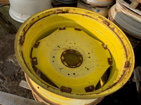 Z USED John Deere RIMS – 15×38
